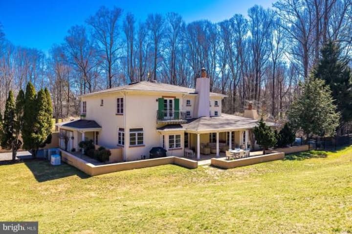 Private Basement Suite In The Best Part Of Mclean! - Great Falls