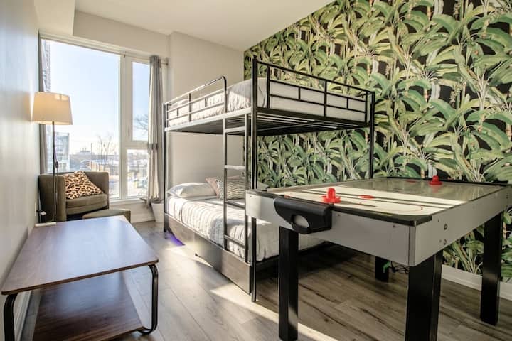 Safari Luxe 3br Designer Condo Near Downtown - Toronto