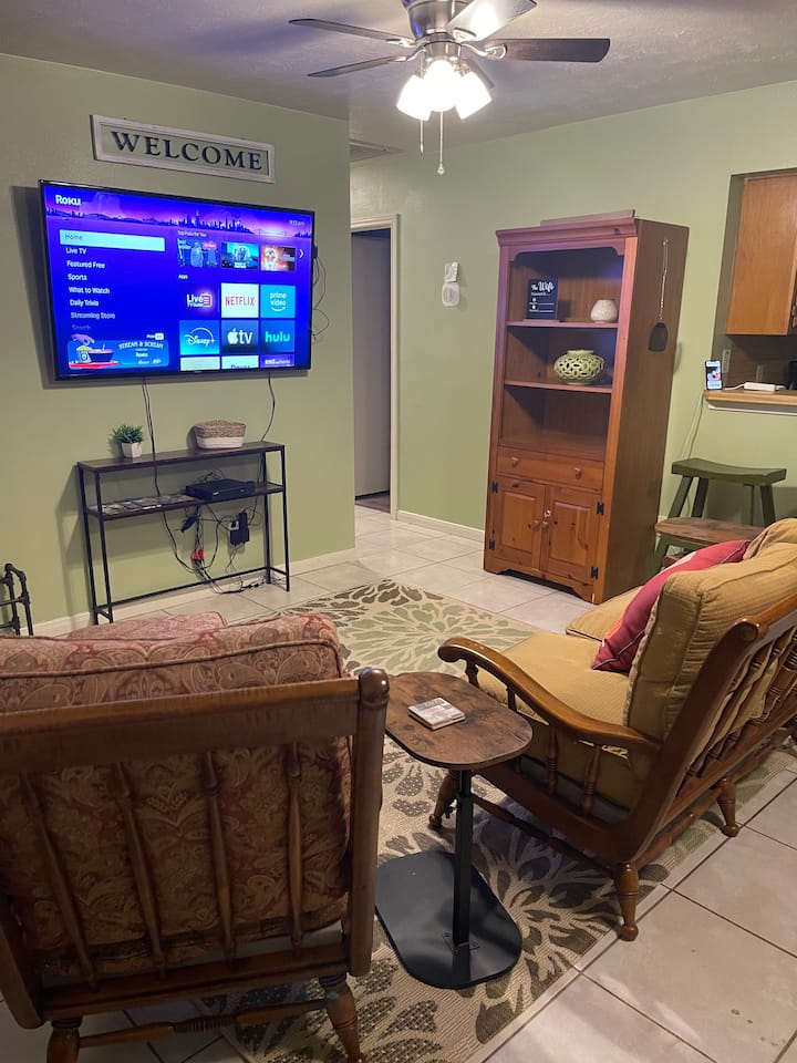 King Suite 3bed/2bath - Bryan, TX