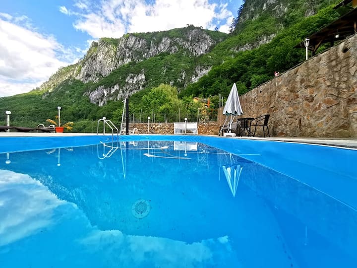 Prisaca Lake House | Vedere Uimitoare | Herculane - Roumanie