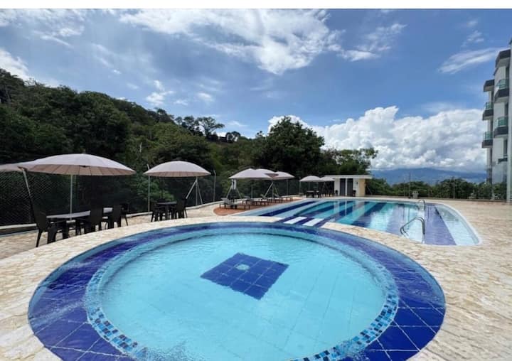 Disfruta En Sopetrán Hermoso Amplio Y Con Piscina - Sopetrán