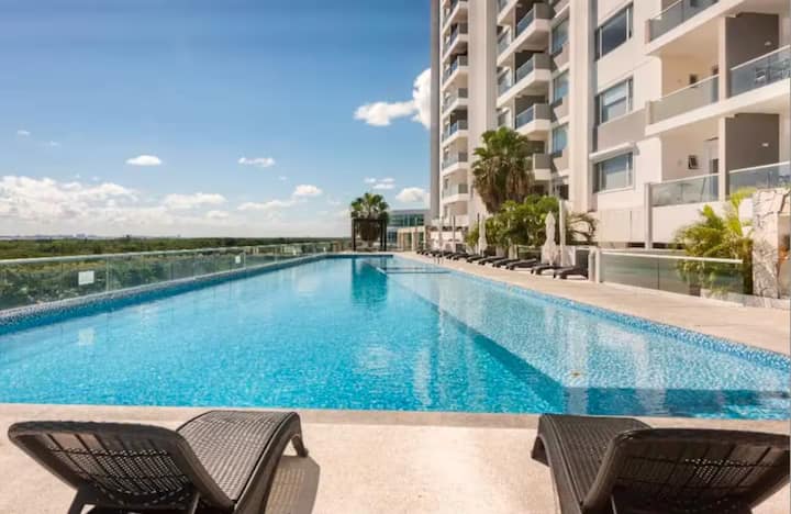 Urban Luxe Cancún • Malecón - Cancún