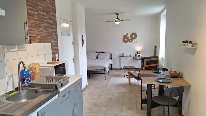 Studio Calme Au Centre De Milly La Forêt - Milly-la-Forêt