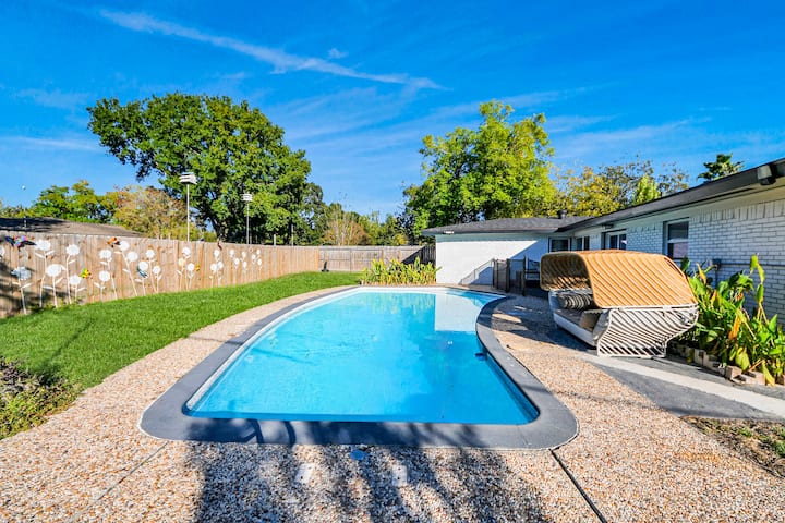 Springrock Urban Getaway| Pool - Houston, TX