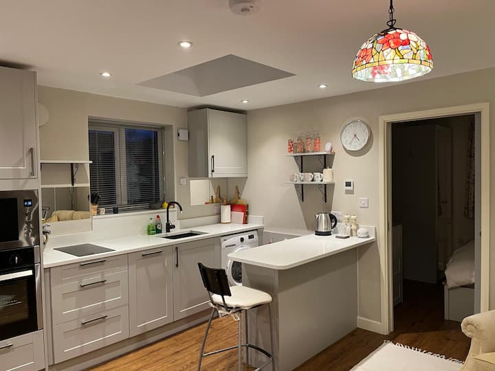 Cosy Country Self Contained Annex - High Wycombe