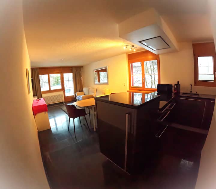 Modern & Familienfreundlich | Balkon - Leukerbad