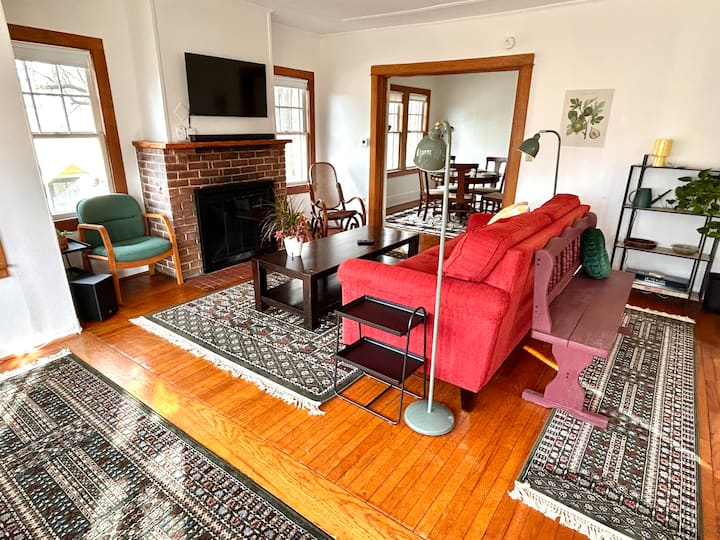 3br/2ba Historic Writer's Home On Cornell Campus - Ithaca, NY