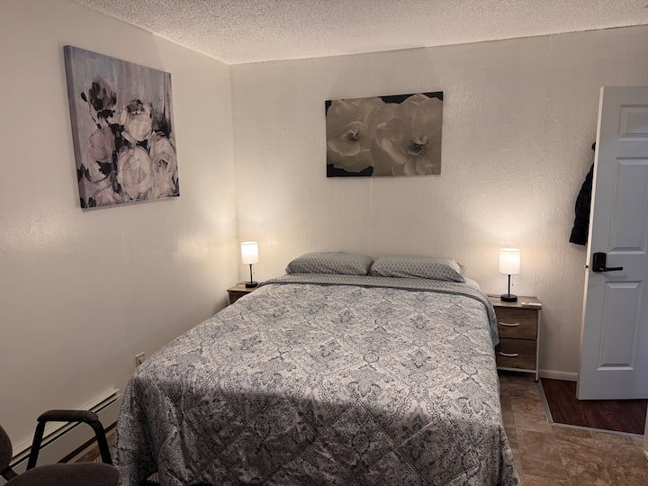 Studio | Washer/dryer | Shower | Mini Fridge - Fairbanks, AK