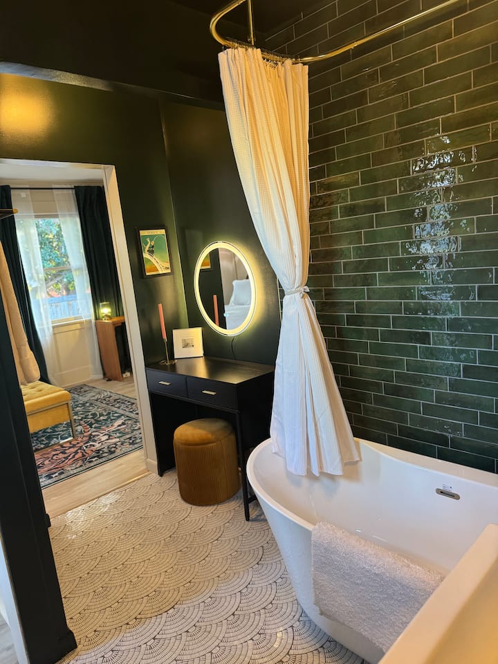 Soak In The Charm ~ Cozy Back Unit In South Park! - Rolando – San Diego