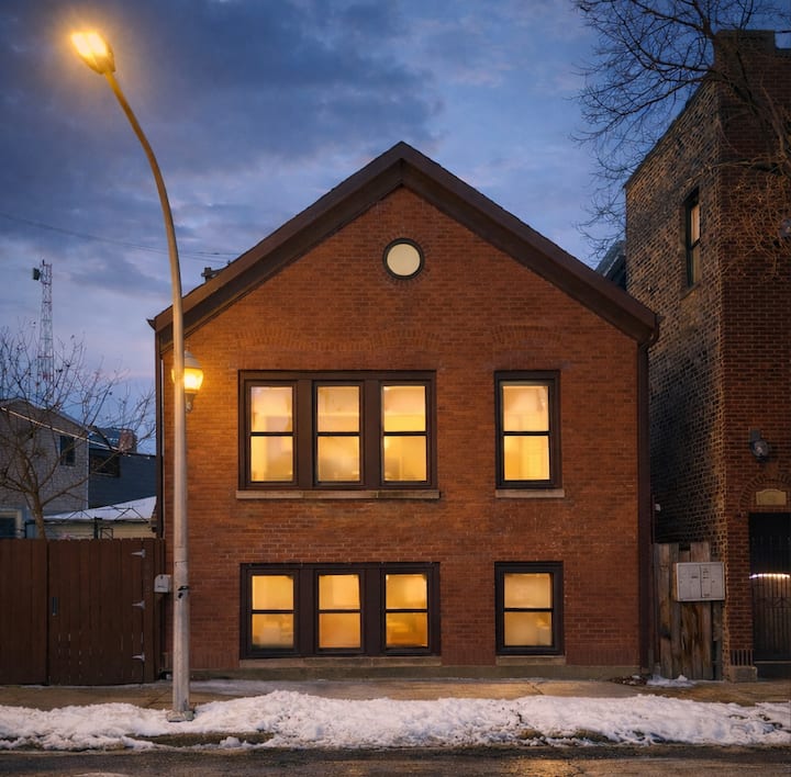 Spacious 2br + Loft | Sleeps 6–7 | Free Parking - Sheridan Park - Chicago