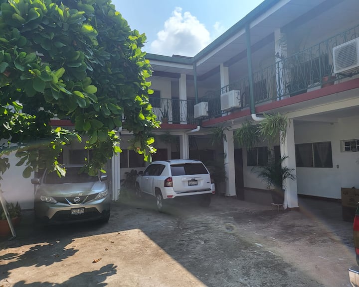 Casa Familiar Grande En Usulutan Con Parqueo - El Salvador