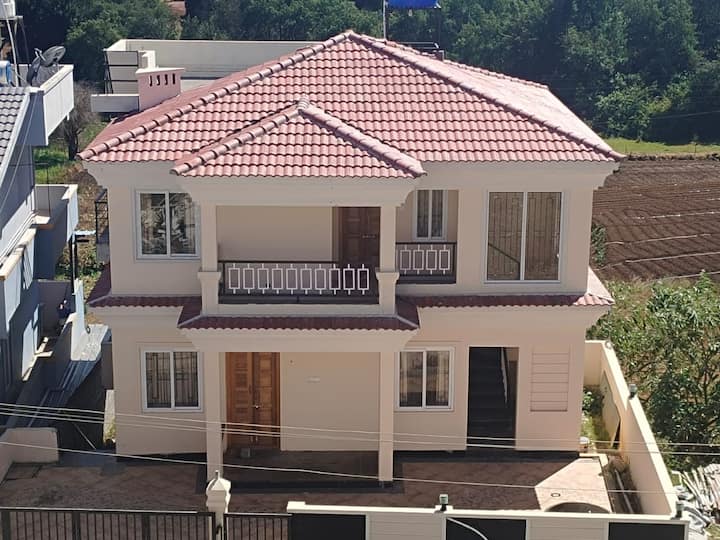 Dwaraka Home Stay (Rose Garden 2) - Ooty