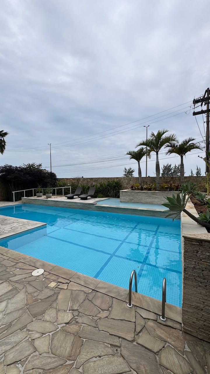 Lazer Completo Com Pé Na Areia Na Praia Do Forte - Cabo Frio