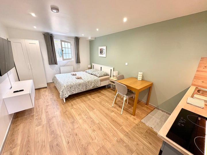 Studio Indépendant - Rer B 5 Min - Wifi & Parking - Essonne