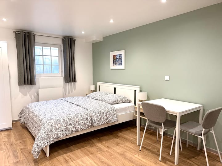 Studio Indépendant Proche Rer B - Wifi & Parking - Palaiseau