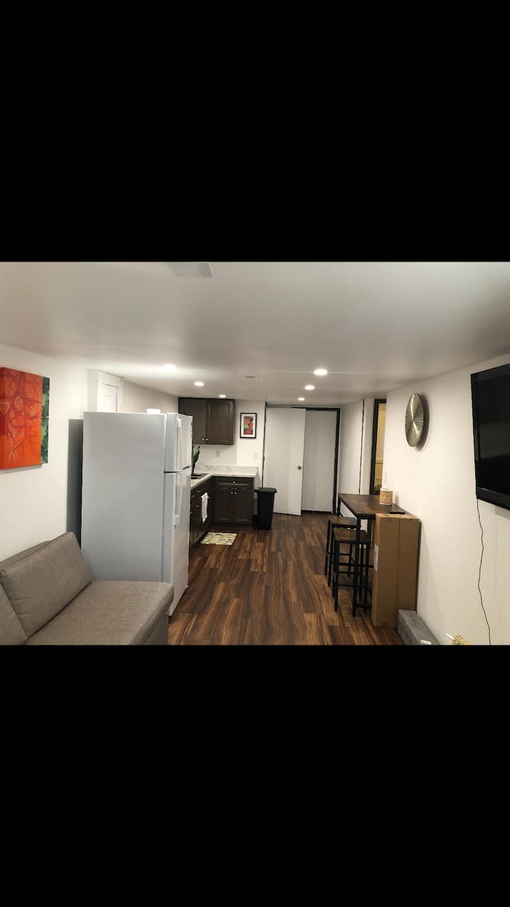 Osorio Plantation Petfriendly Cottage (Downstairs) - ヒロ, HI