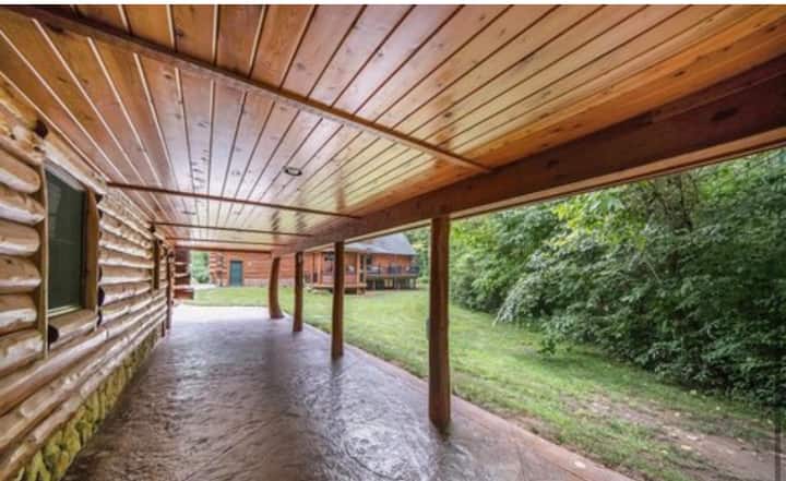 Oasis In The Woods. - ミシガン州