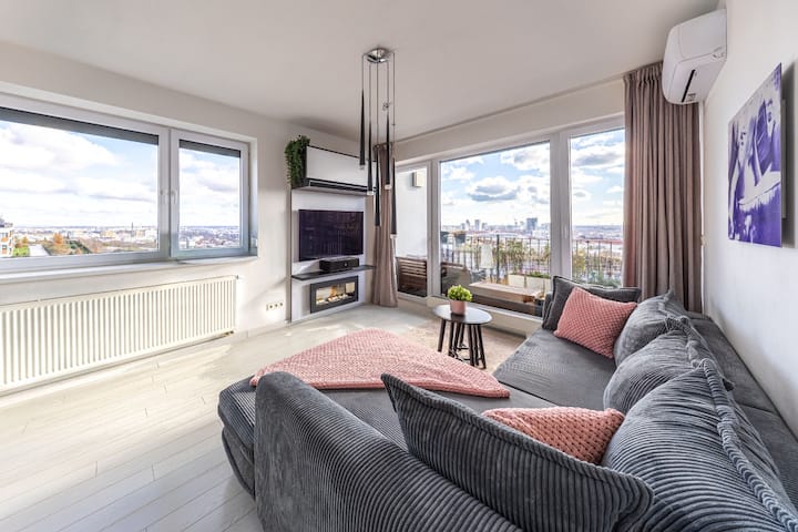 Sunny & Cozy Apartment With Skyline View & Garage - Bratislava