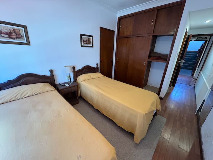 Tres Habitaciones Triples Hotel Para Jovenes - Pinamar