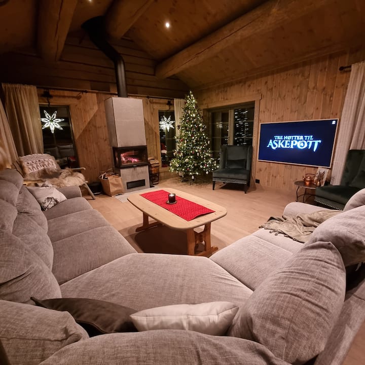 Fjellhytte I Seterdalen Med Julepyntet Stue - Norway