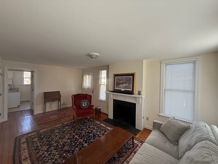 Fxb Neighborhood Apartment - Fredericksburg, VA