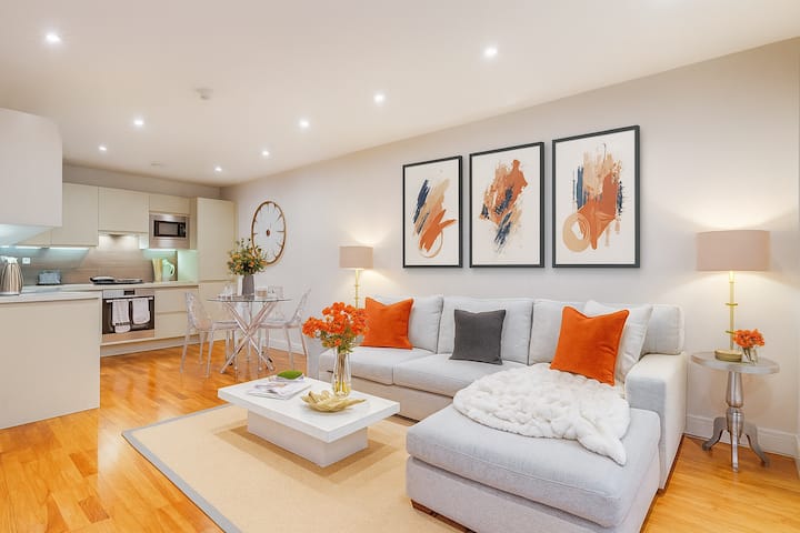Bright & Spacious Central Stay • Ideal Location - 倫敦