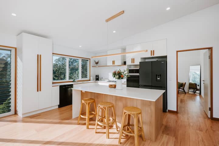 Luxury Coastal Nature Retreat In Golf Estate - Diamond Beach