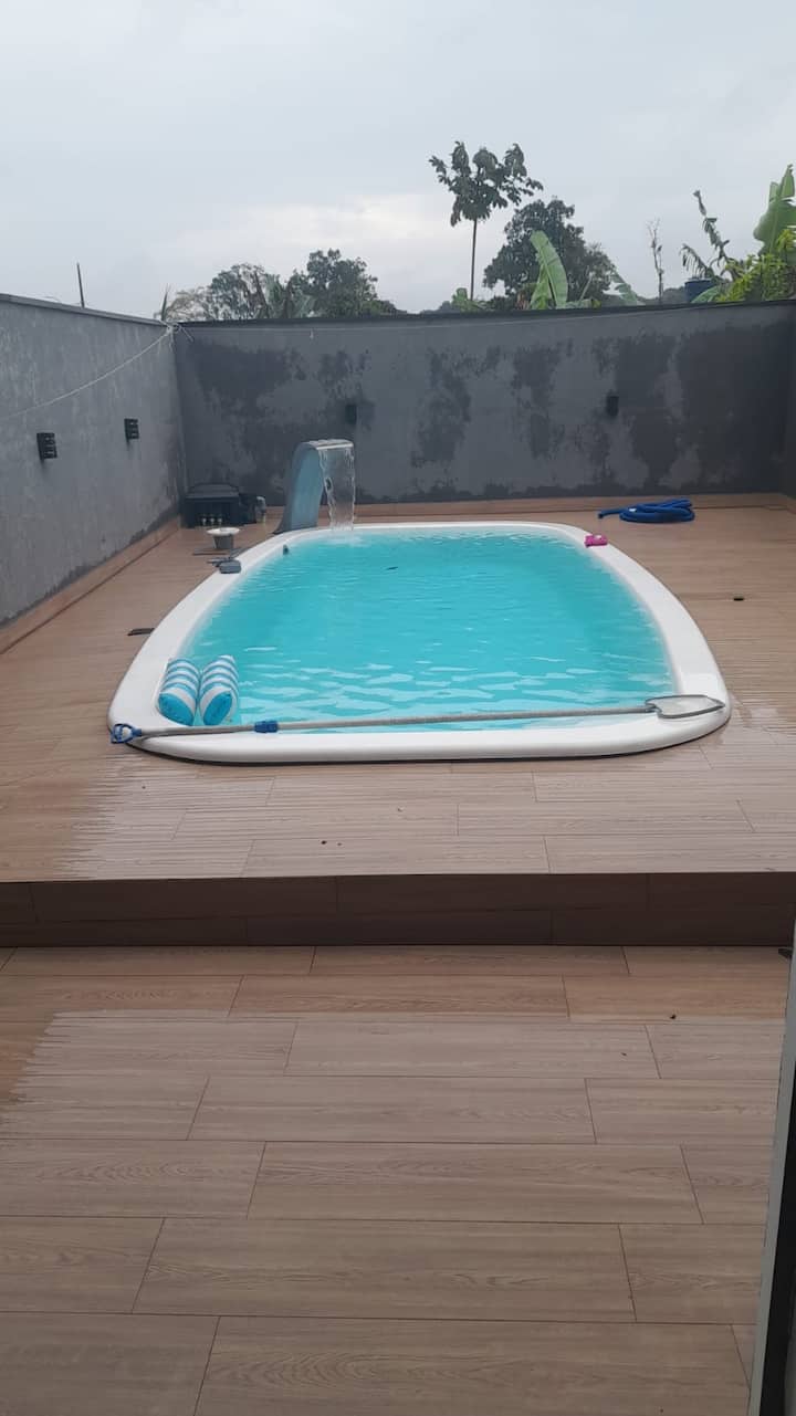 Casa Confortável Com Piscina Próxima A Praia - Guaratuba