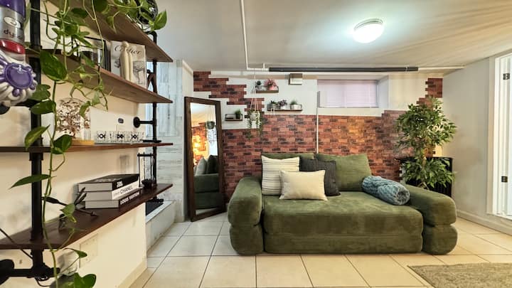 Fastbus/25 Min To Nyc/vintage Studio (Backyard) Nj - Bathgate Avenue - Bronx NY