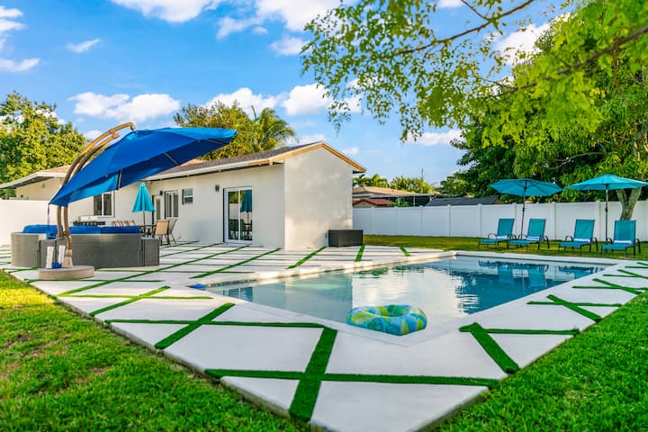 Modern North Miami Oasis W/ Heated Pool & Patio - North Miami Beach, FL