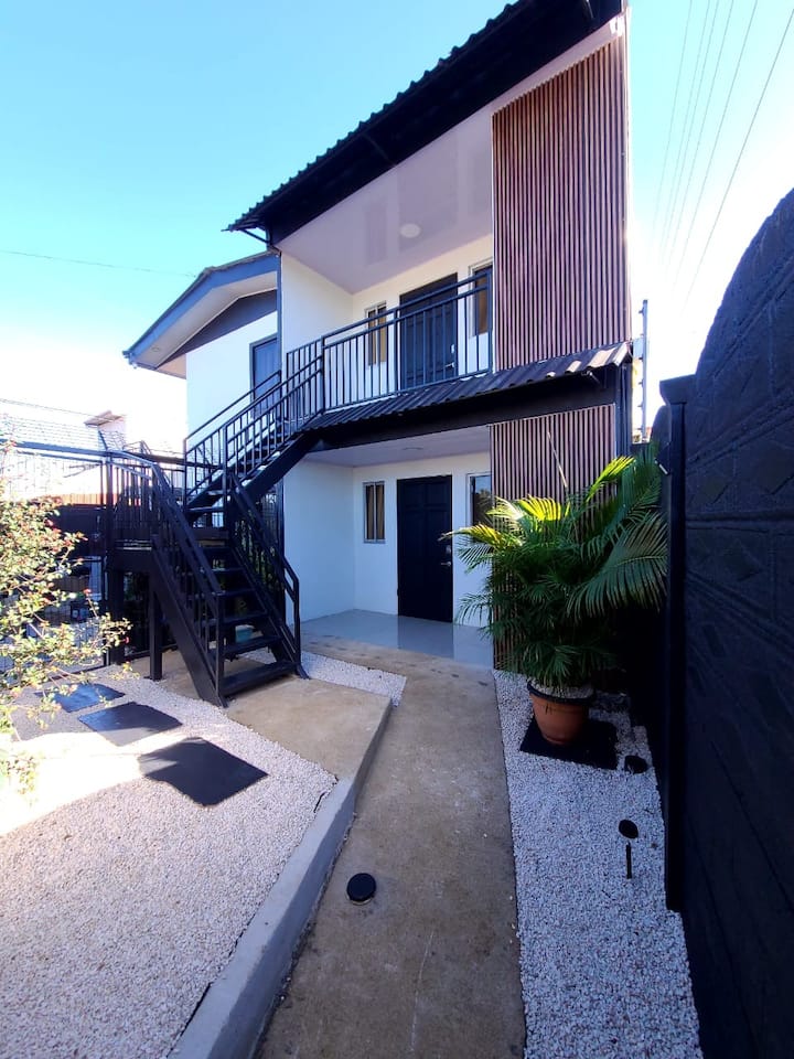 Airport Oasis – 5 Minutes Away - Alajuela