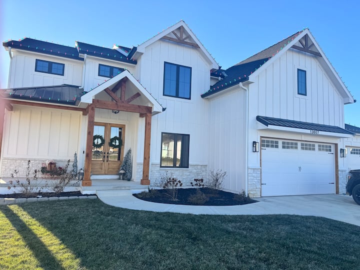 Entertainment Home - Liberty, MO