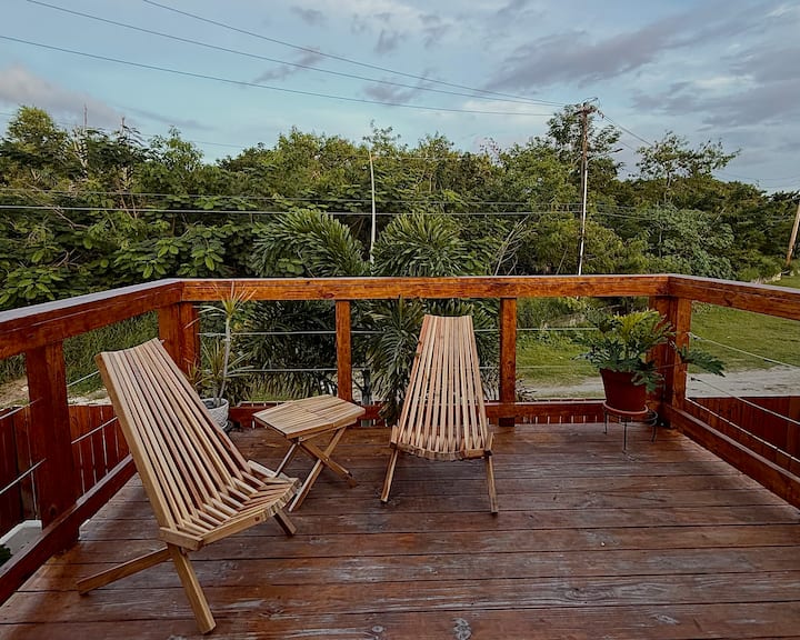 The Mona Lisa Suite – Cozy 1br With Terrace - Levittown