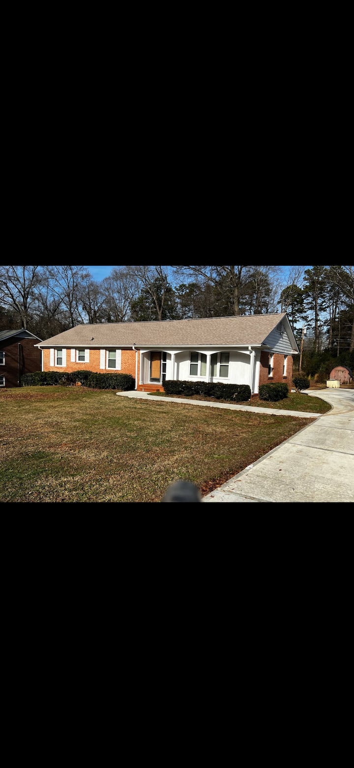 Charming And Cozy 3 Bdr Home - Charlotte, NC