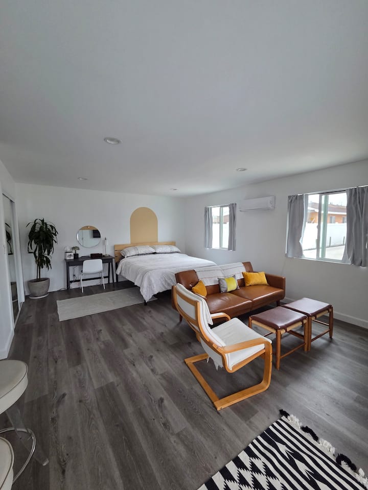 Private, Modern Guest House In Southbay - Torrance, CA