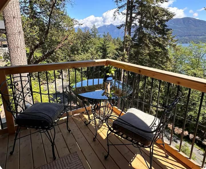 Bowen Island Getaway - Bowen Island