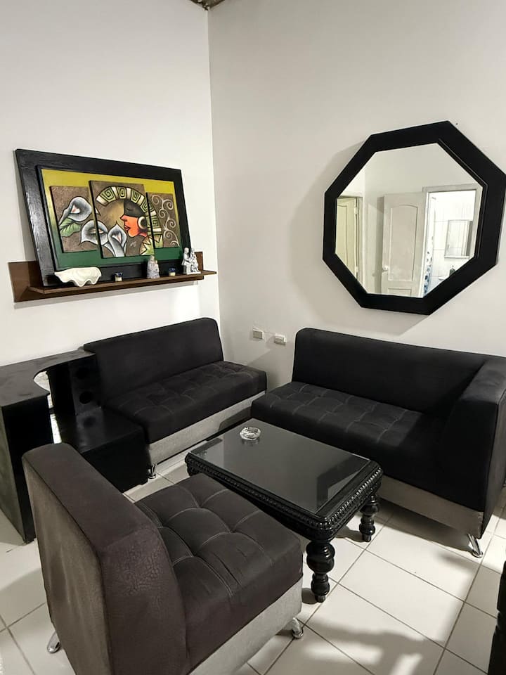 Suite Independiente En El Centro De Santa Elena. - Santa Elena