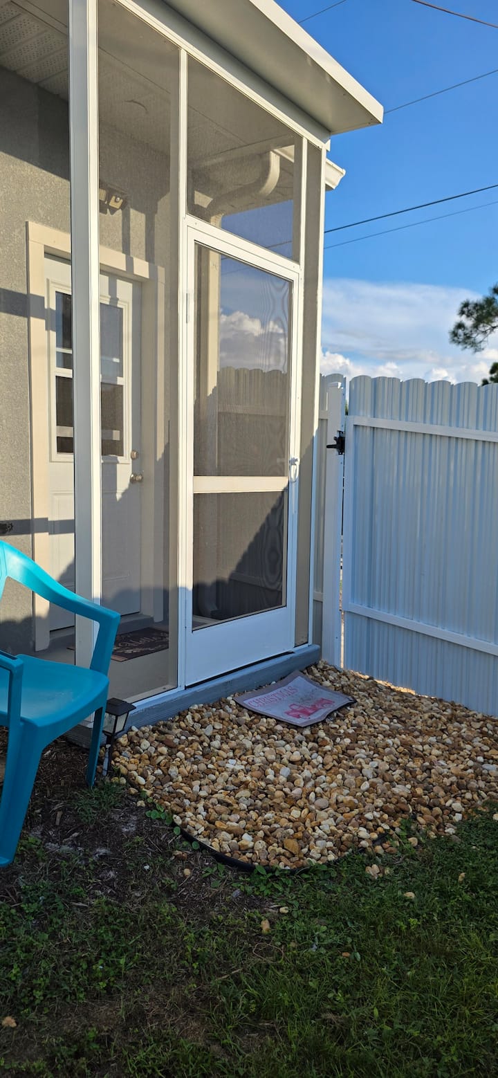 Cozy Apartment - Lehigh Acres, FL