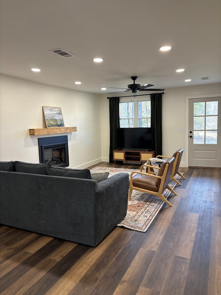 Tiger Town Escape - Lake Lamar Bruce, Saltillo