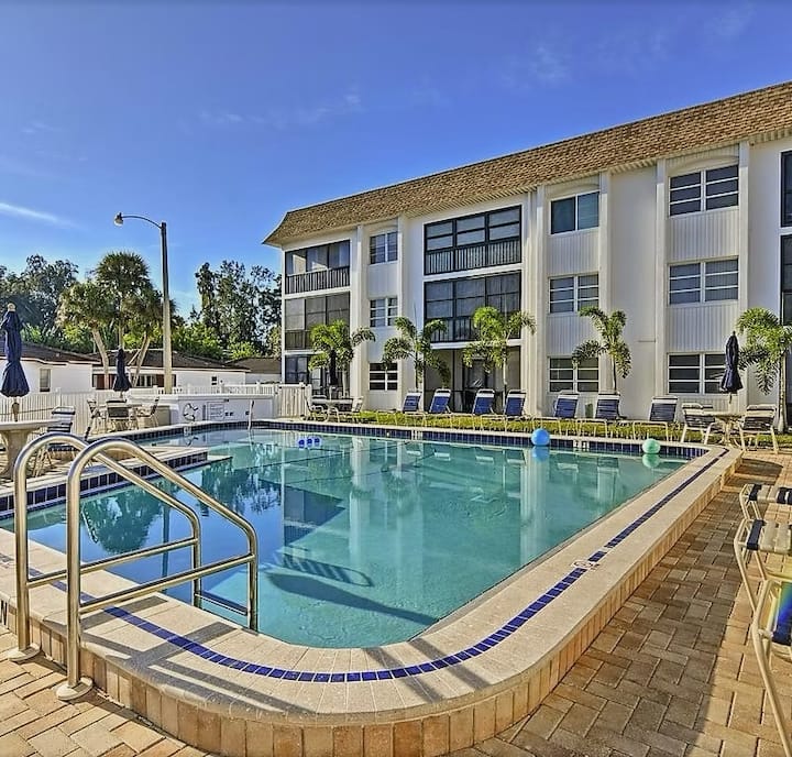 Two Bedroom Villa In Siesta Key - Walk To Beach! - Sarasota Beach, Siesta Key