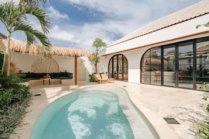 Villa Lyndia - Indonesia