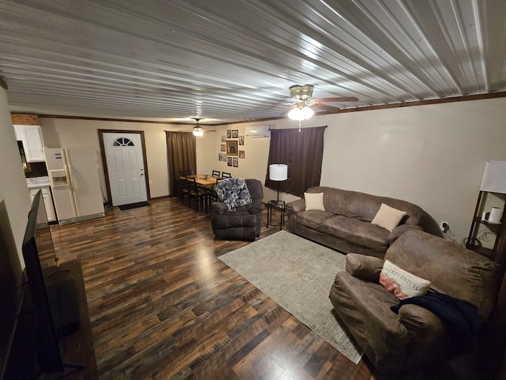 Whitetail Cottage - Trenton, MO