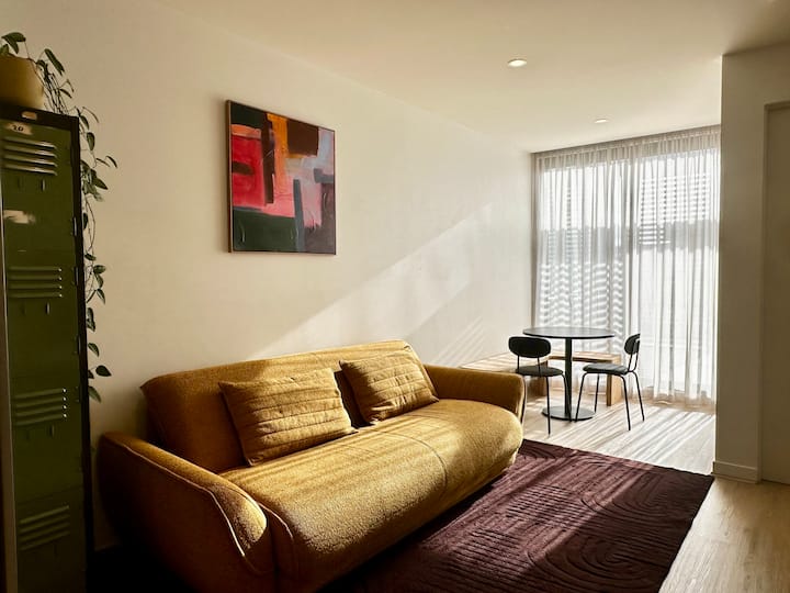 Smith Street Sanctuary | Free Parking & Wifi - Brunswick