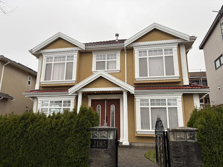 Vacation Home - Vancouver
