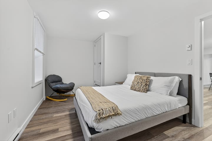 Celestial Stay | Luxy 2br | Netflix | Parking - Napanee