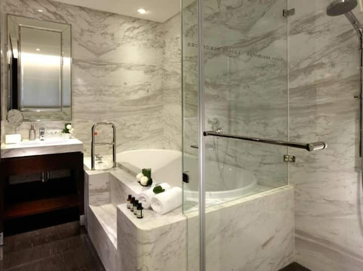 Luxury Suite With City View, 4 Min Walking To Mrt - 台北 中正區