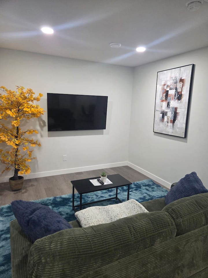 Cozy Suite| Near West Edmonton Mall - Edmonton