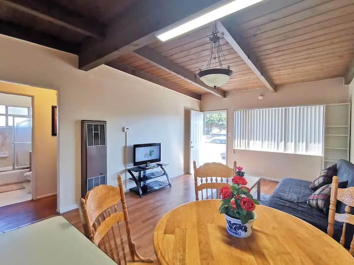 Sunny 2br Home Near Bart W/ Parking & Laundry - El Cerrito