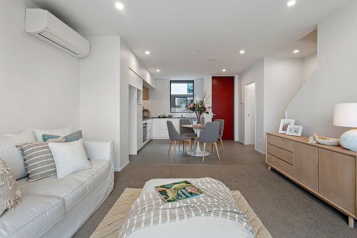 Modern Cbd Townhouse | Walk To Stadium - Christchurch