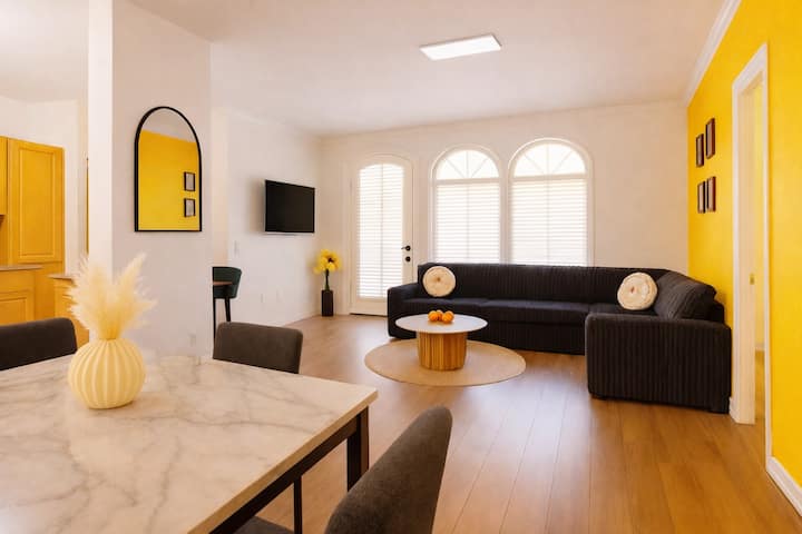 Upscale Marina Getaway | Pool, Gym & Easy Parking - Los Angeles, CA